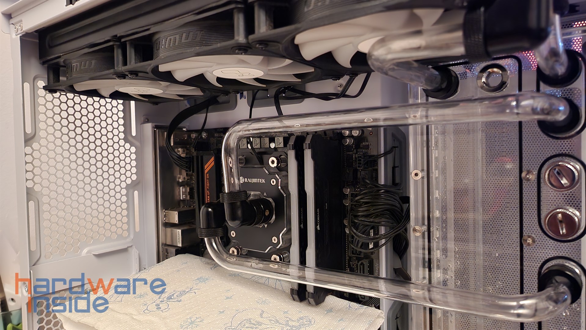 alphacool-core-distro-plate-hardtube -montage (1).jpg | Hardware-Inside Forum