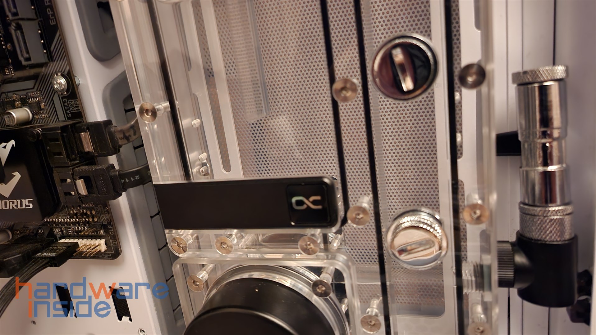 alphacool-core-distro-plate-montage-ablauf.jpg | Die Hardware-Community für Enthusiasten und Gamer