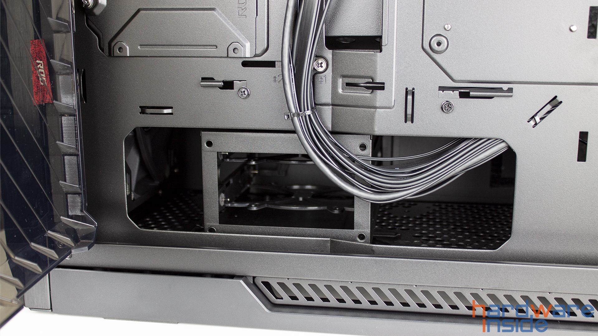 Asus_Strix_Helios_15.jpg | Hardware-Inside Forum