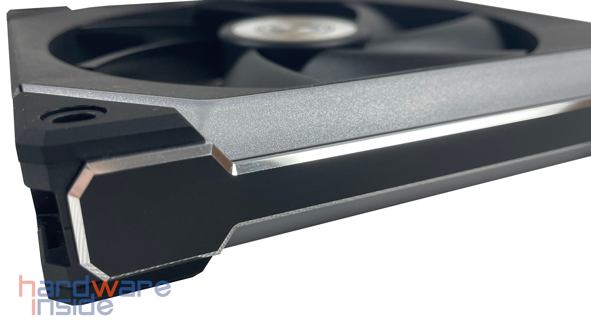 Lian Li Uni Fan SL V2 RGB_8 | Die Hardware-Community für Enthusiasten ...